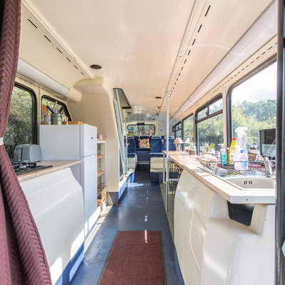 The Bus – Dartmoor Reach Alpaca & Glamping Farm